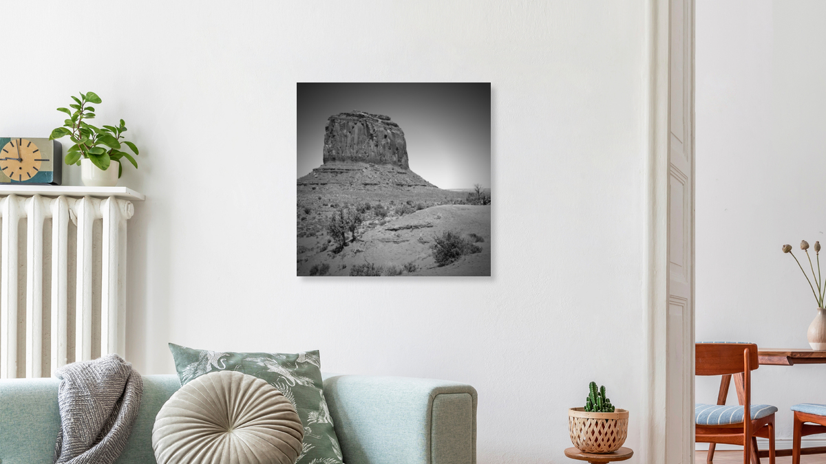 'MONUMENT VALLEY Merrick Butte schwarz-weiß' – Fotokunst von Melanie ...