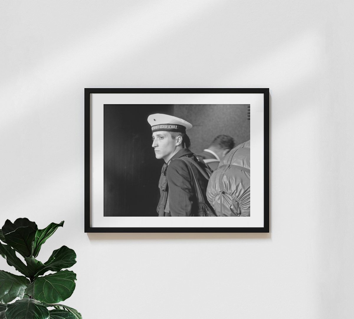 'distant lands' – Discover the wall art by Simon Bode now!