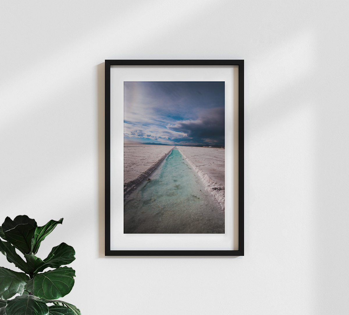 'Blue water' – Wandbild von Juan Pablito Bassi jetzt entdecken!